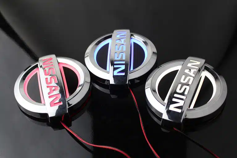 LED Nissan Light Up Emblem | CarLightsLogo