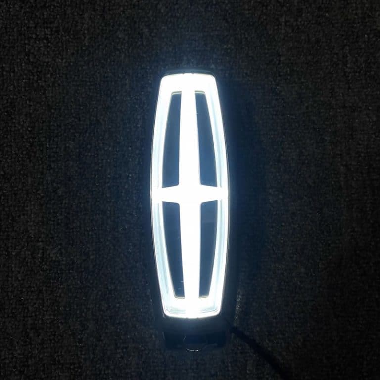 Lincoln Light Up Grill Emblem | CarLightsLogo