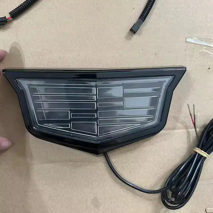 LED Cadillac XT5 Light Up Emblem | CarLightsLogo