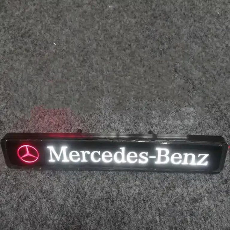 Illuminated Mercedes LED Grille Emblem | CarLightsLogo