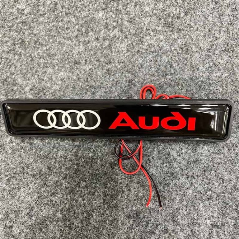 Illuminated Audi LED Grill Emblem | CarLightsLogo